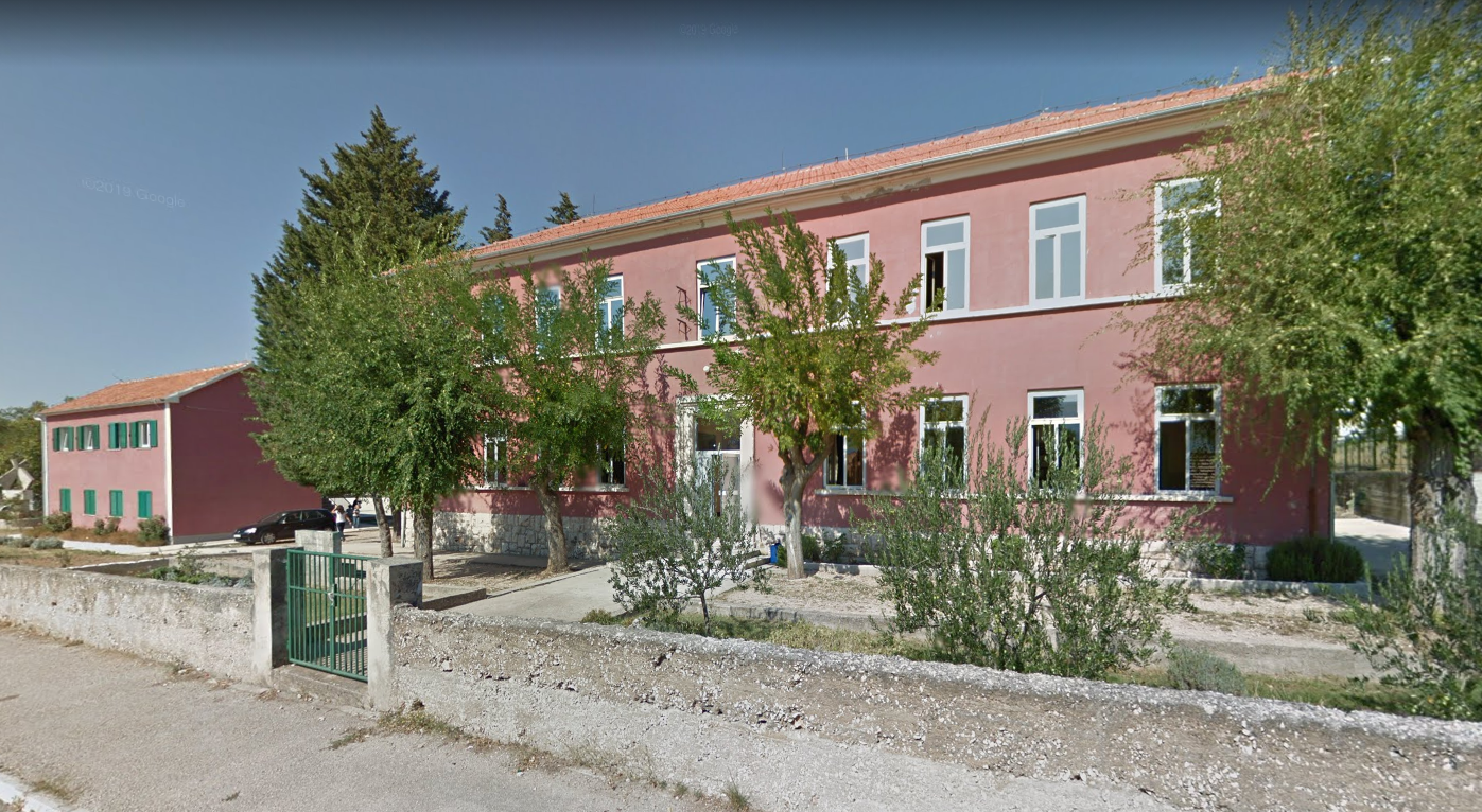 Niži razredi Osnovne škole Vrpolje prelaze na online nastavu - Službene ...